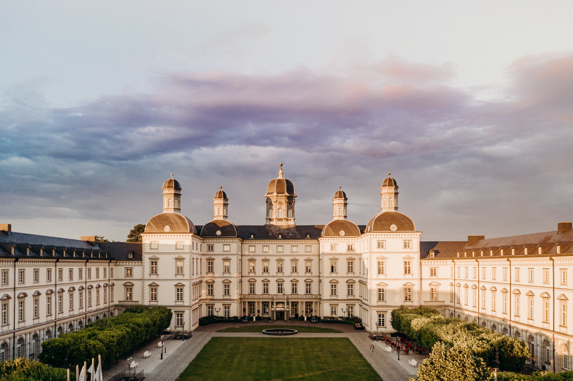 Traum-Hochzeit im Grandhotel Schloss Bensberg - FINE WEDDINGS BLOG